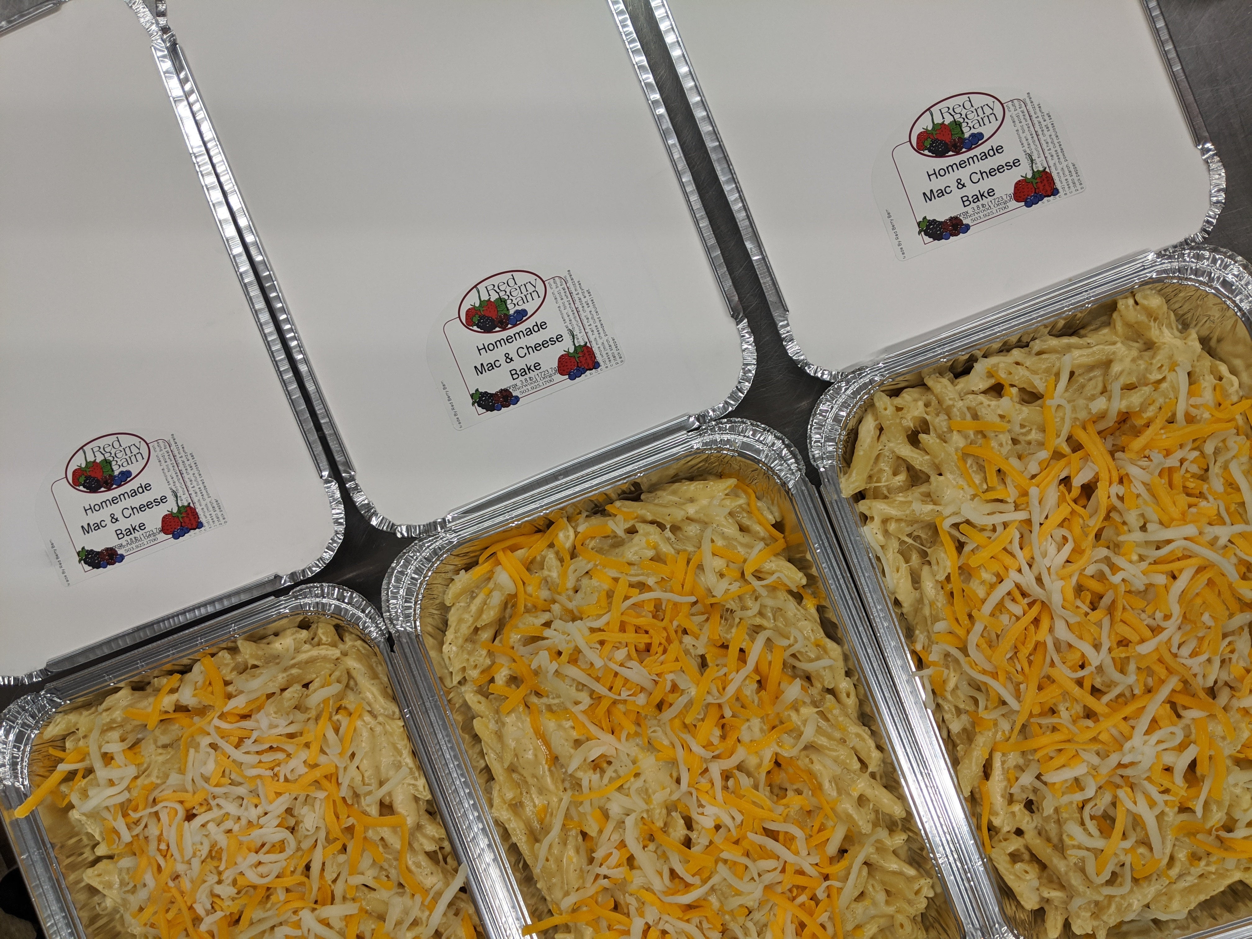 Homemade Creamy Mac & Cheese Bake | Red Berry Barn